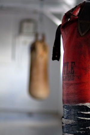7 Reasons Why Your Hands Might Be Shaky After Boxing – Boxing Shots